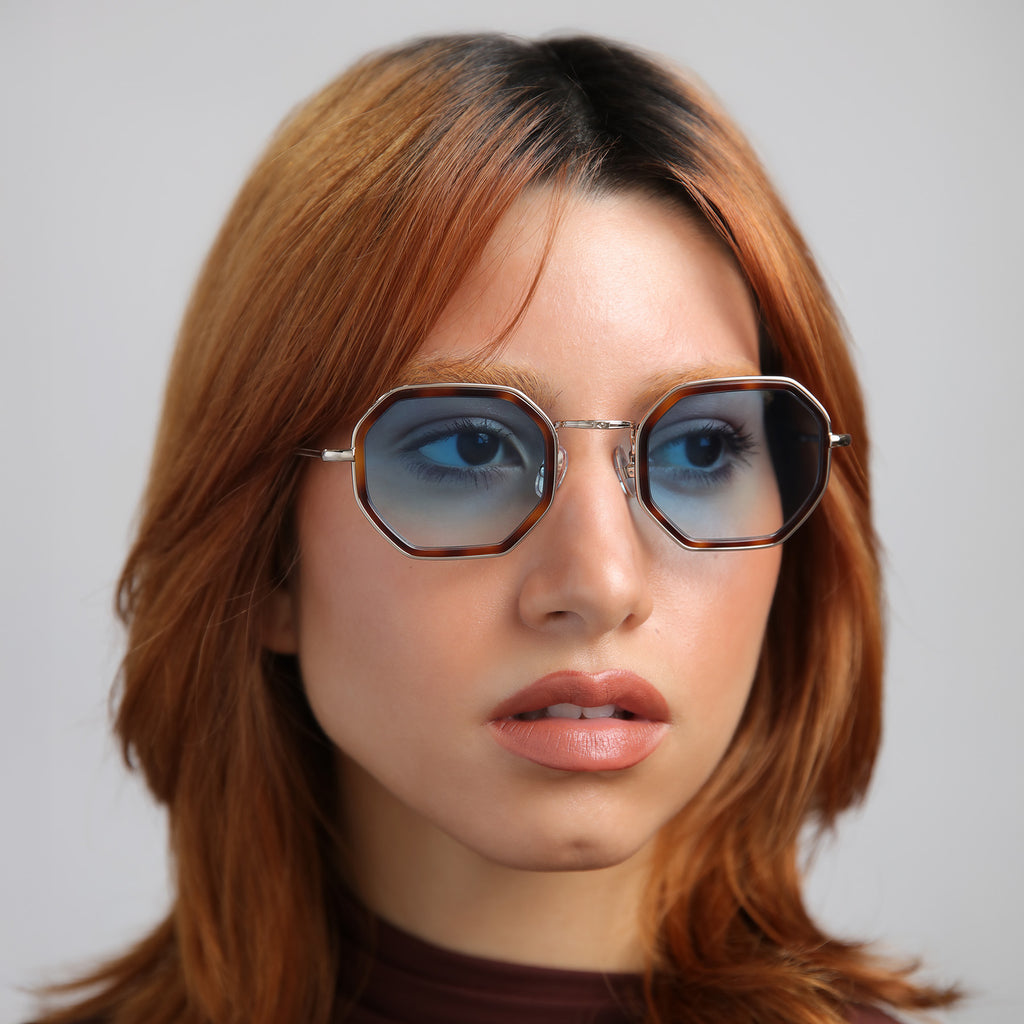 Dylan Tate Sunglasses | illesteva